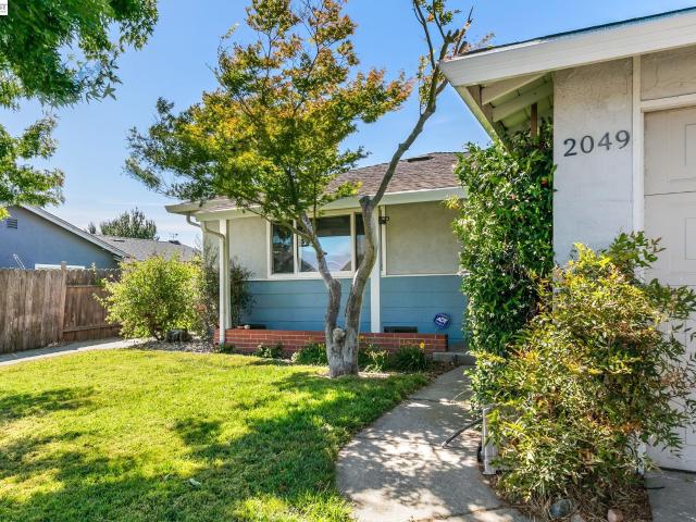 2049 Rosedale Dr