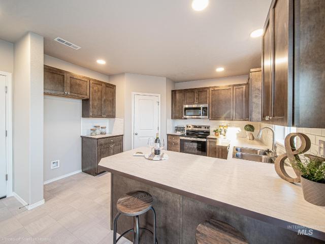 2049 Sumac Ave. Lot 11 Block 2