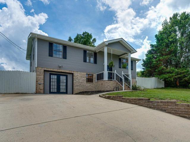 2049 Saunders Road