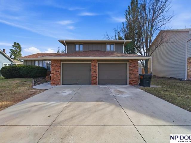 2049 Teakwood Dr, Fremont, NE 68025