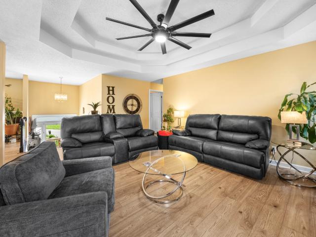 2049 Windmeade Dr