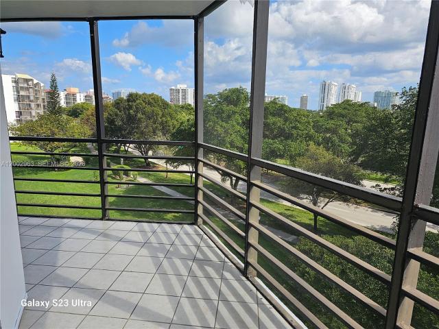 20400 W Country Club Dr, Unit 508, Aventura, FL 33180 | MLS #A12002