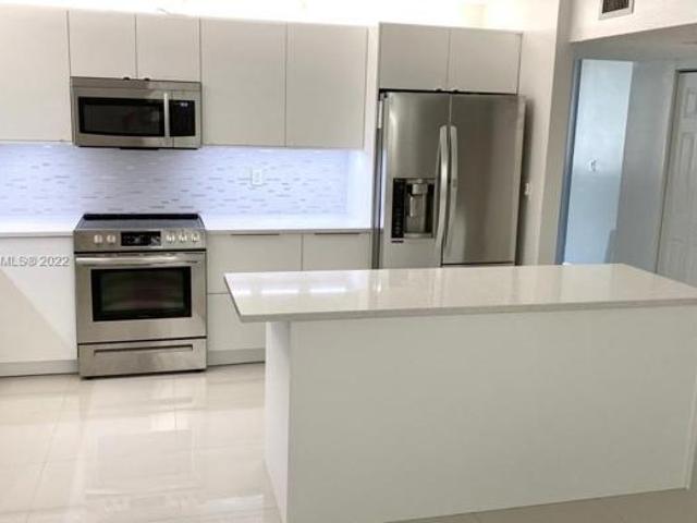 20401 NE 30th Ave #122 8 Aventura, FL 33180