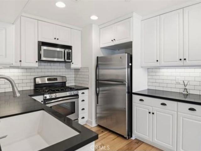 20402 Santa Ana