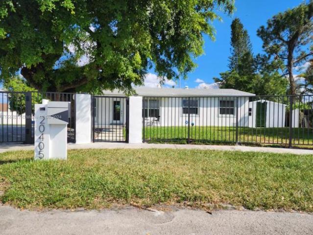 20405 NW 37th Ct, Miami Gardens, FL 33055