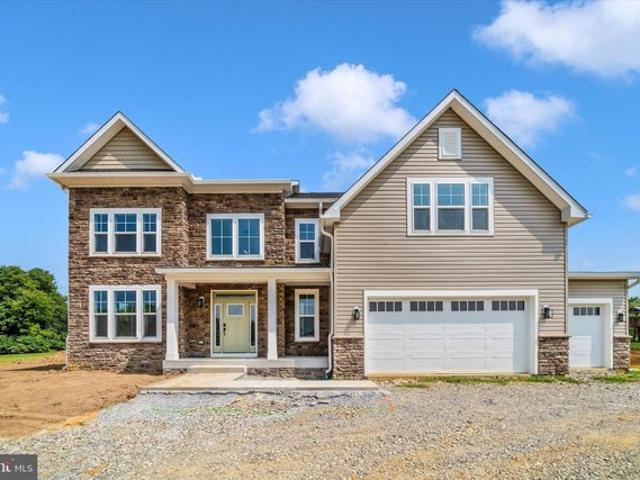 20406 Trout Dr, Hagerstown, MD 21740