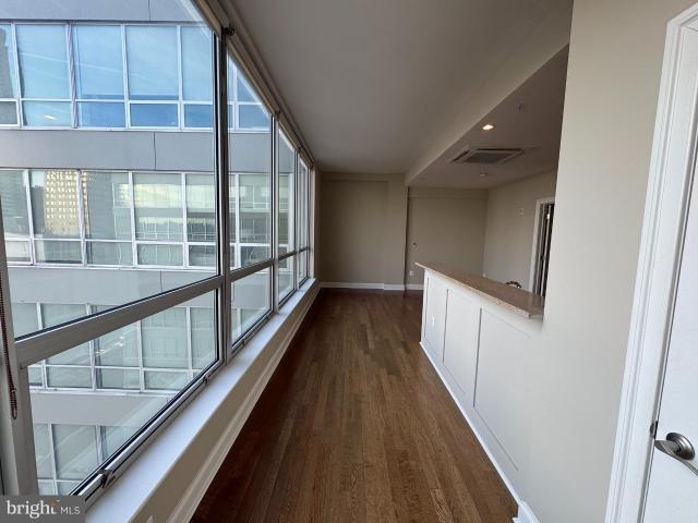 2040 Market St, Unit 715, Philadelphia, PA 19103 | MLS #PAPH2570 | Compass