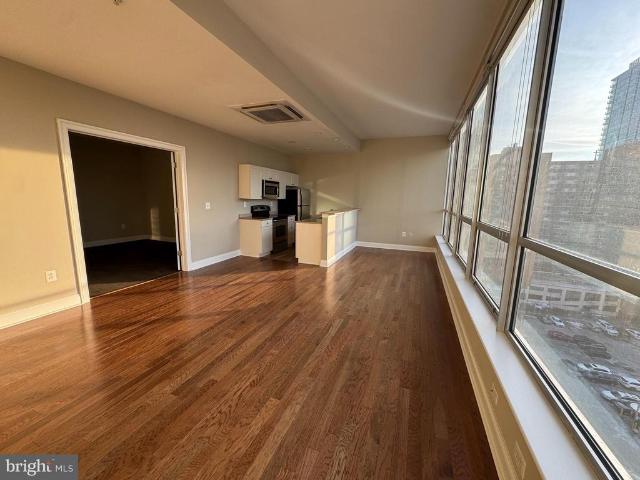 2040 Market Street # 1220