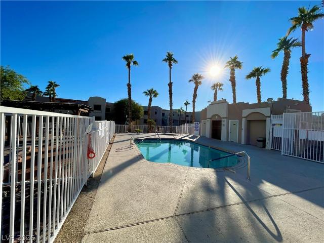 2040 Mesquite Lane N104