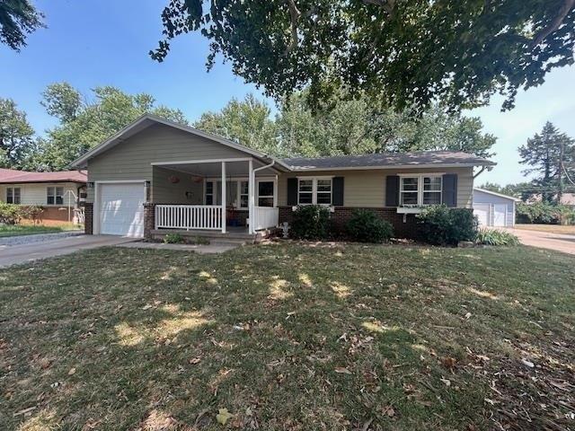 2040 N Kessler St, Wichita, KS 67203