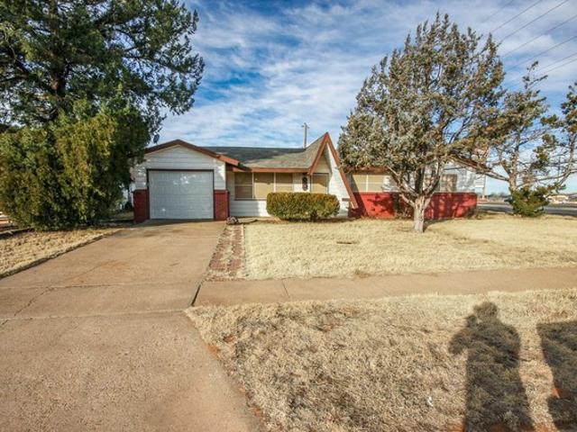 2040 Gerry Dr, Clovis, NM 88101
