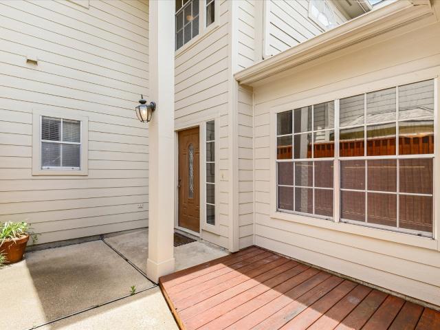 2040 Glencove Drive