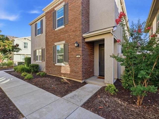2040 Honey Church Pl, Roseville, CA 95747