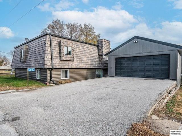 2040 Platteview Dr, Cedar Creek, NE 68016