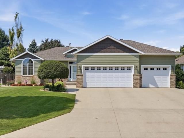 2040 Ruxton Ct, West Fargo, ND 58078
