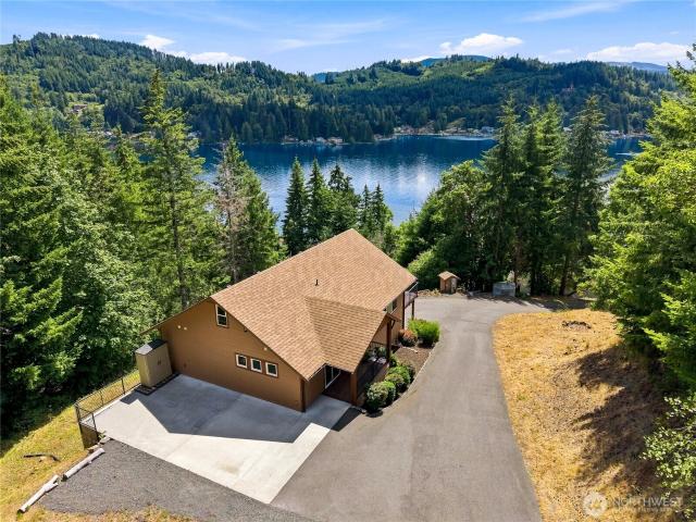 2040 Summit Lake Shore Road NW