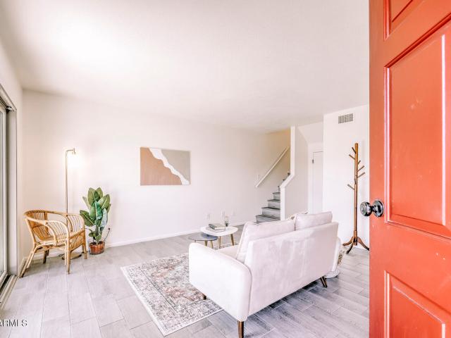 2040 s longmore # 9