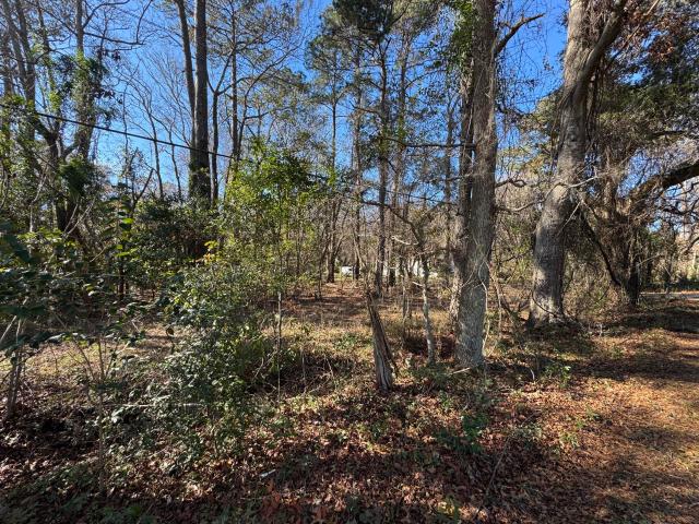 2040 2044 River Road