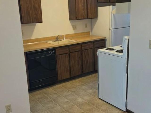 2040 2 Bedroom Apartment for Rent at N Forest Blvd, Spokane, WA 99205 Northwest Spokane