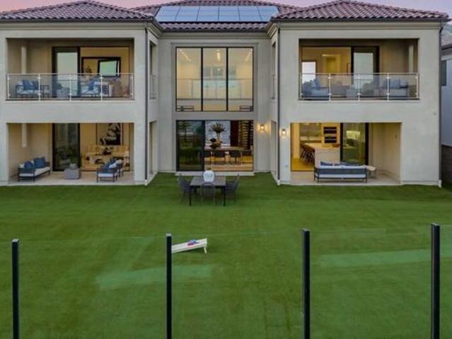 20416 W Albion Way, Northridge, CA 91326