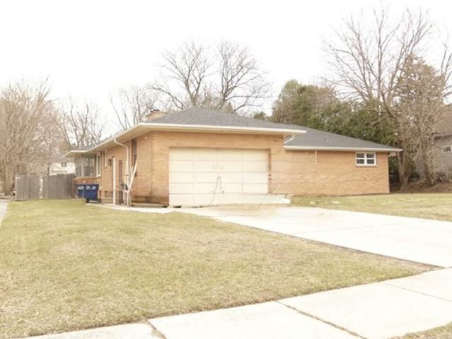2041 North Ave, Waukegan, IL 60087