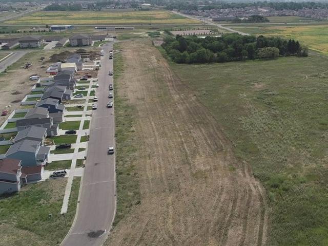 2041 and 2043 35th St, Minot, ND 58703