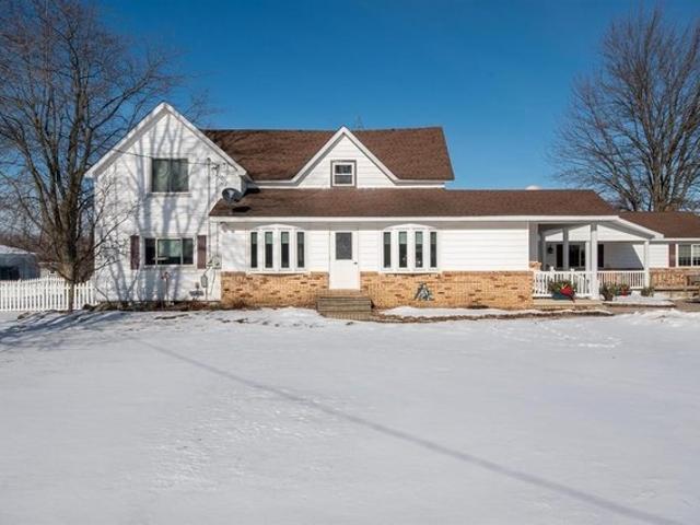 2041 E Freeland Rd, Freeland, MI 48623