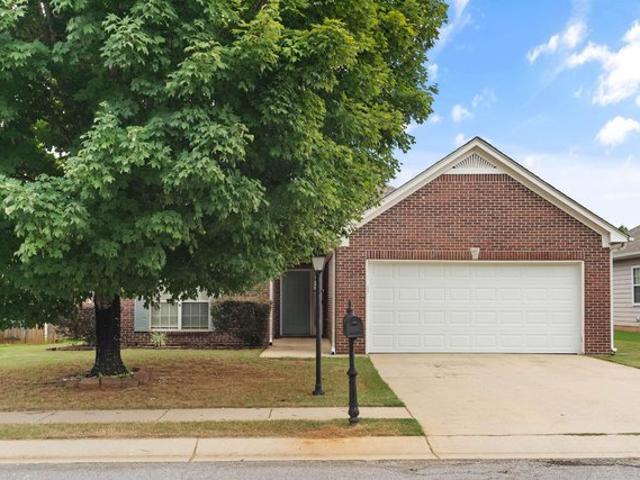 2041 Edgewood Dr, Moody, AL 35004