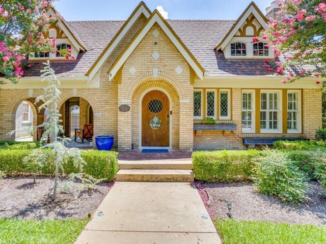 2041 Hawthorne Ave, Fort Worth, TX 76110