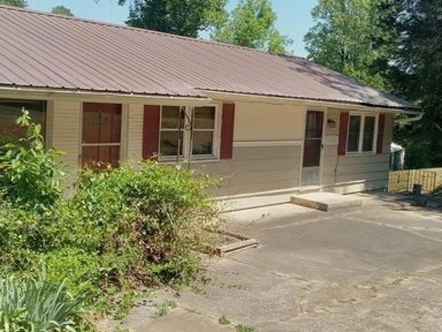 2041 Spruce St, Martinsville, VA 24112