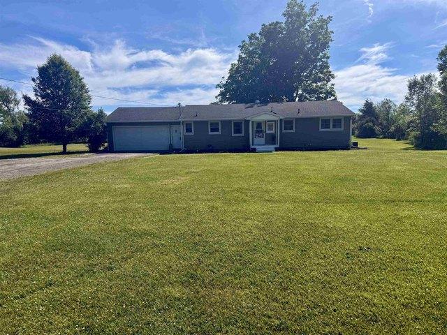 2041 Vandekarr Rd, Owosso, MI 48867