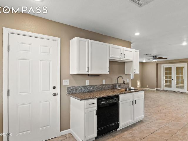 2041 W Hidalgo Ave, Phoenix, AZ