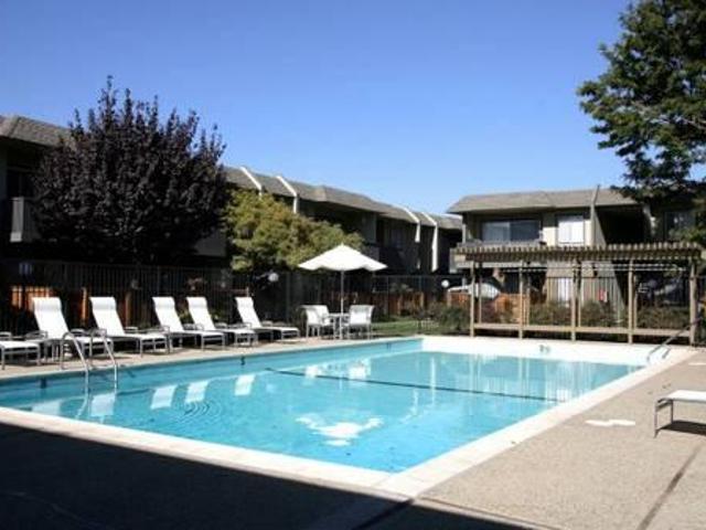 $2041 / 1br 712ft² Upstairs unit, $1000 off move in