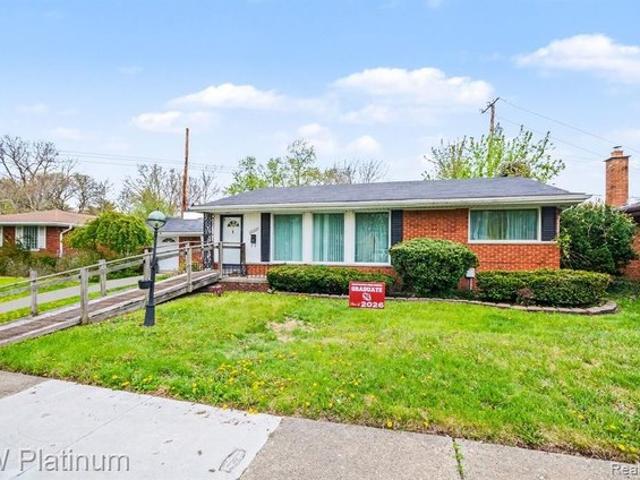 20421 Kenmore Ave, Harper Woods, MI 48225