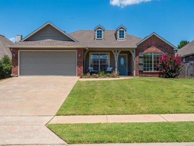 20427 E 46th St S, Broken Arrow, OK 74014