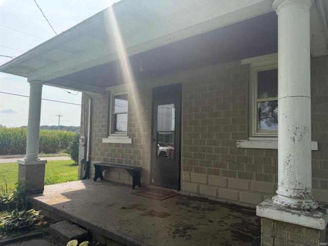 2042 N County Road 200 W