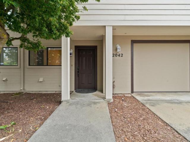 2042 Bobwhite Lane