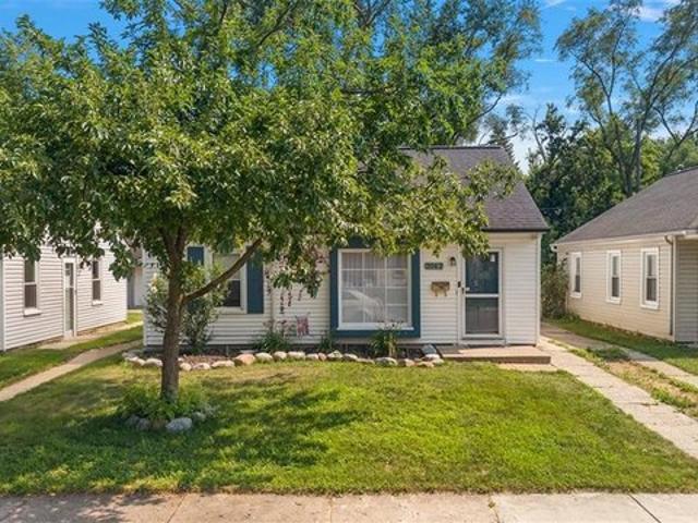 2042 Browning St, Ferndale, MI 48220