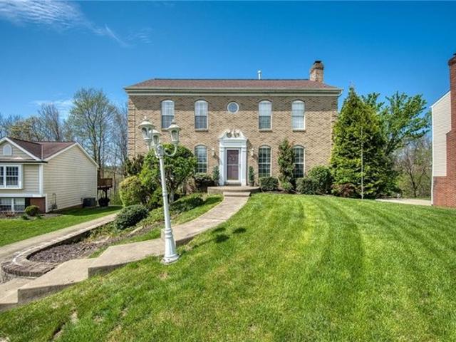 2042 Canyon Drive Ext, McKees Rocks, PA 15136