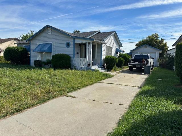 2042 E Mayfair