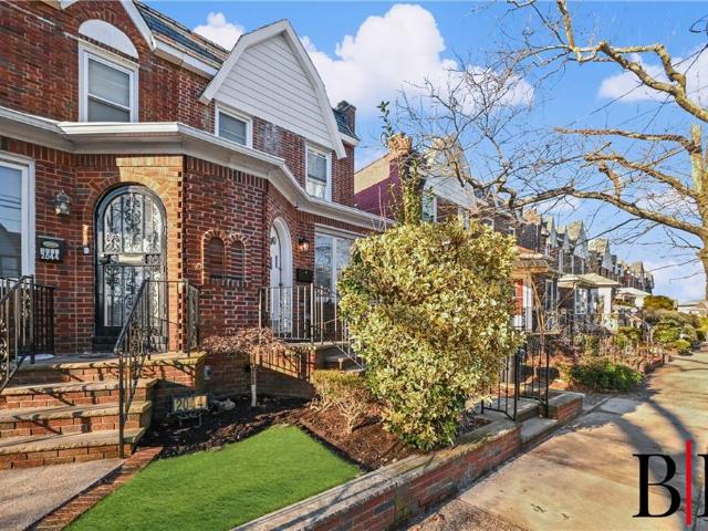 2042 East 37th Street