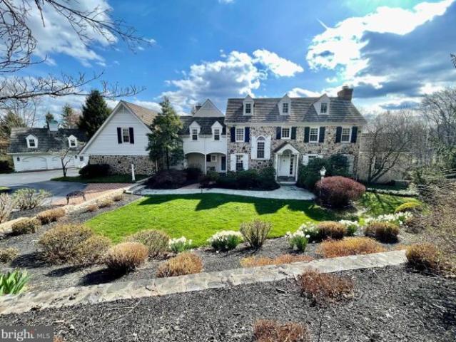 2042 General Alexander Dr, Malvern, PA 19355