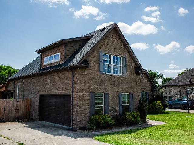2042 Grandstand Dr