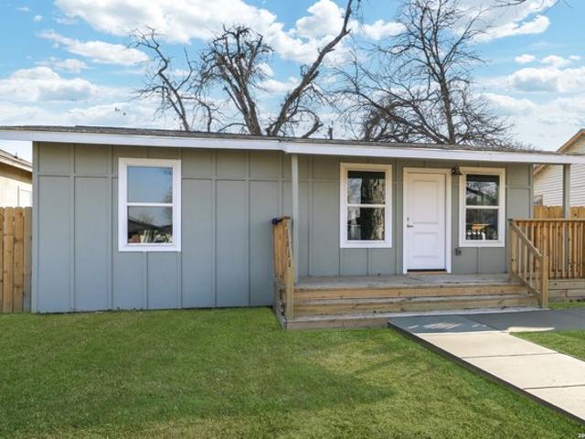 2042 Hicks Ave, San Antonio, TX 78210