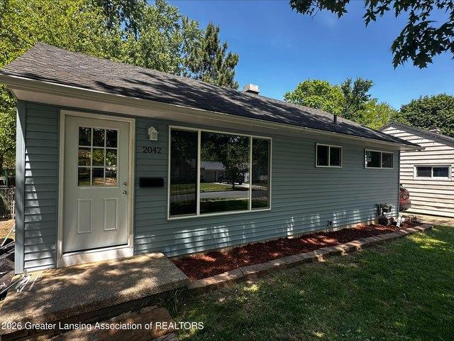 2042 Hillcrest St, Lansing, MI 48910