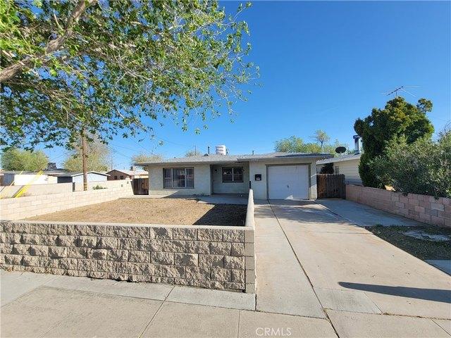2042 Panamint St, Mojave, CA 93501