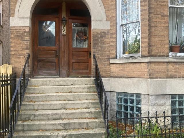 2042 W Walton St, Chicago, IL 60622 | MLS #12540 | Compass
