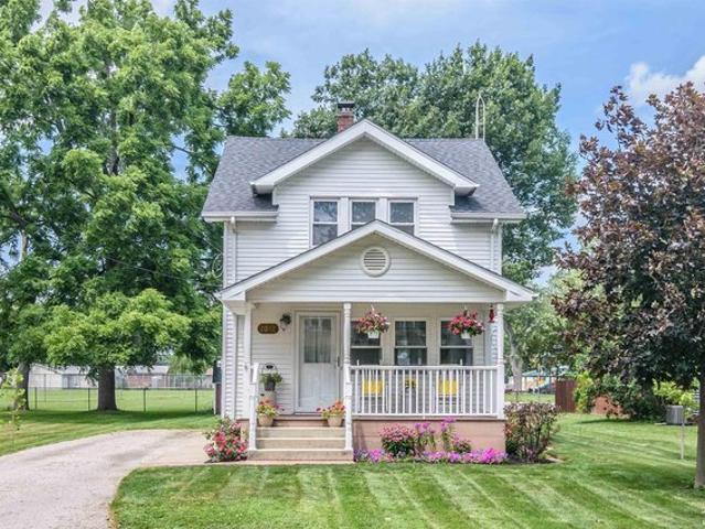 2042 Wilson Dr, Erie, MI 48133