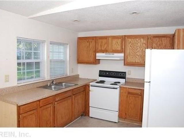 2043 Maywood St. 2 Bedroom Apartment for Rent at 2043 Maywood St, Chesapeake, VA 23323 Deep Creek North