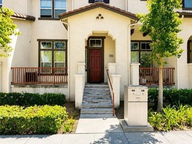 2043 Owens Dr, Fullerton, CA 92833